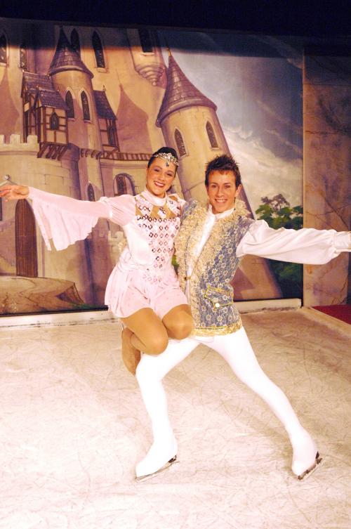 Pantomimes on Ice for hire in Adelaide - Essential Talent