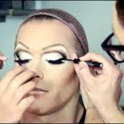 Drag Makeover, Drag Makeup, Drag Make up artist - Essential Talent